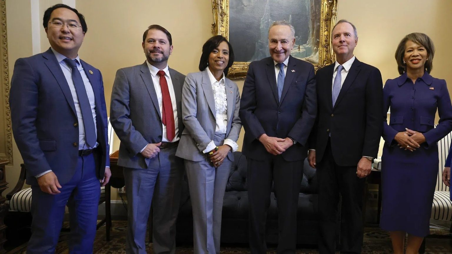 12 Senate Democrats Release Crypto Regulation Framework, End Party's ...