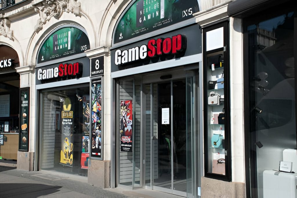Las acciones de GameStop cayeron un 63% después del rally